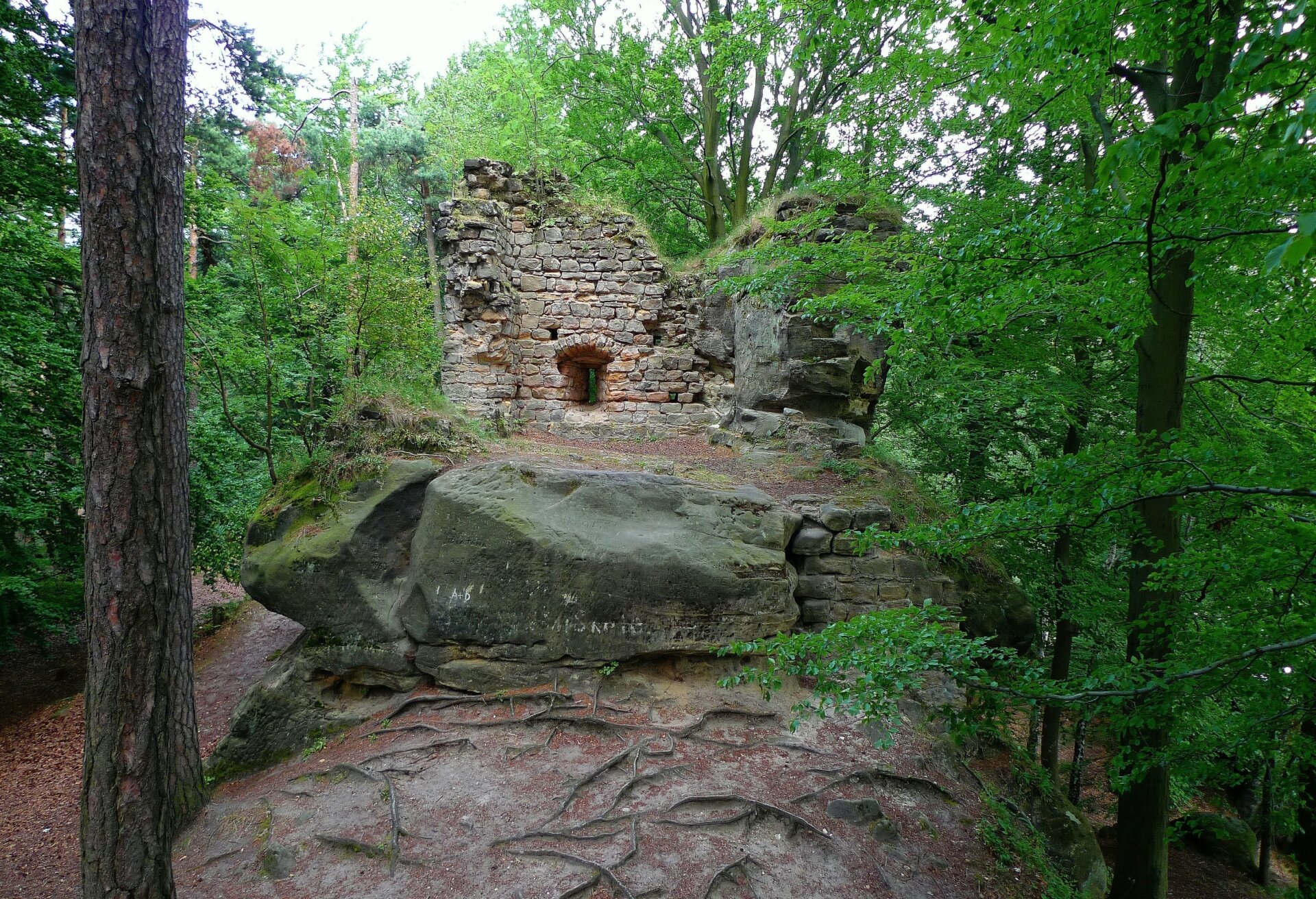 Archeologické léto - Hrad Zbiroh a Kalich Českobratrský